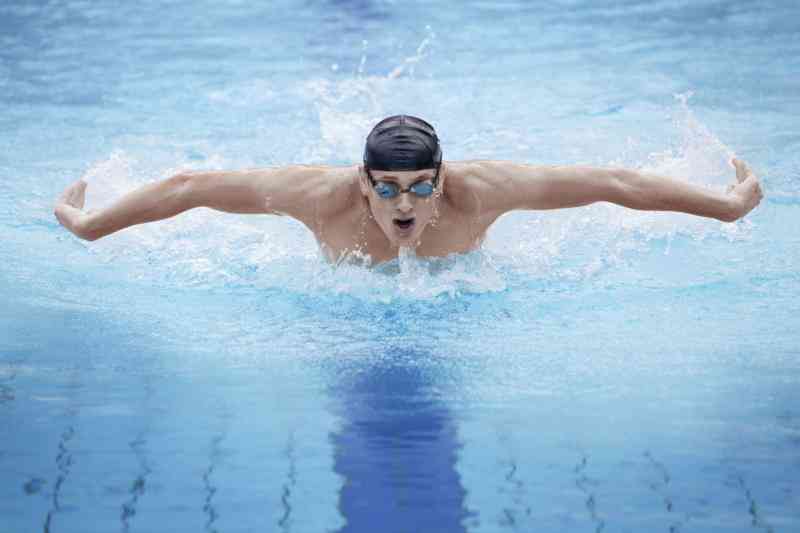 ¿Cuáles Son los Seis Diferentes Tipos de movimientos de la Natación?