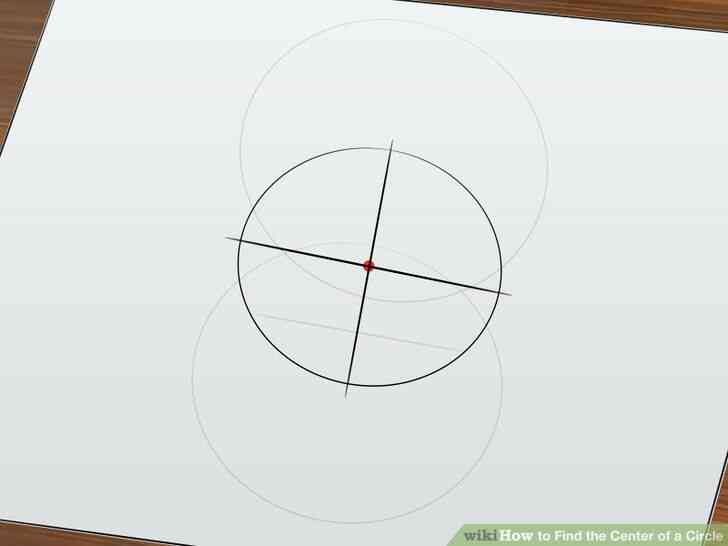 Cómo Encontrar el Centro de un Círculo