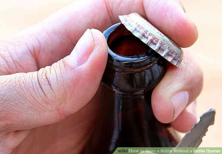 Cómo Abrir una Botella Sin un Abridor de botellas